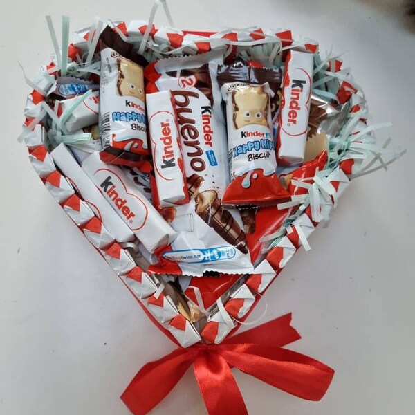 Kinder Chocolate Heart Luxury Hamper Birthday Gift , Kinder Cake Box ...