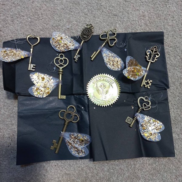 Magical Flying Keys! Christmas Tree Winged Keys, Magic Party Decor ...