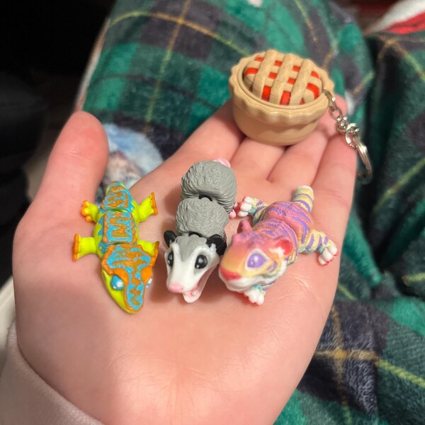 Articulated Crested Gecko Fidget: 3D Printed Reptile Model (4.25 Inches ...