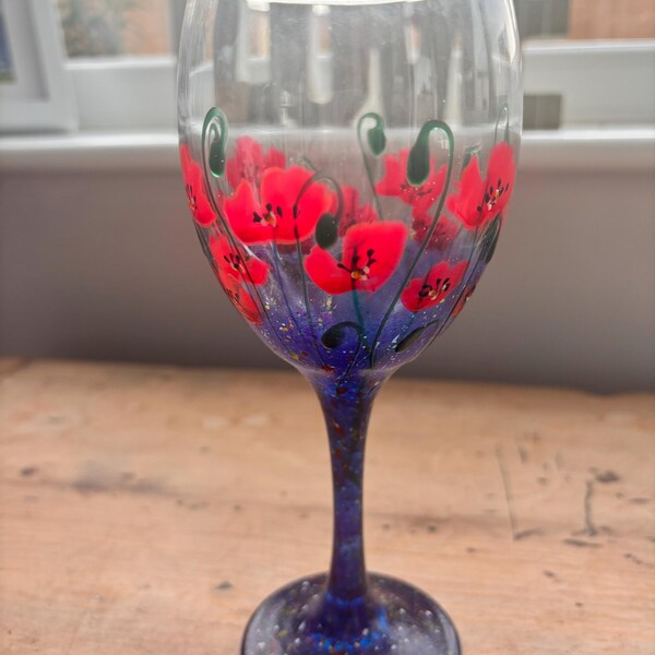 Frosty Flight of the Dragonfly Hand Painted Gin Glass can Personalise ...