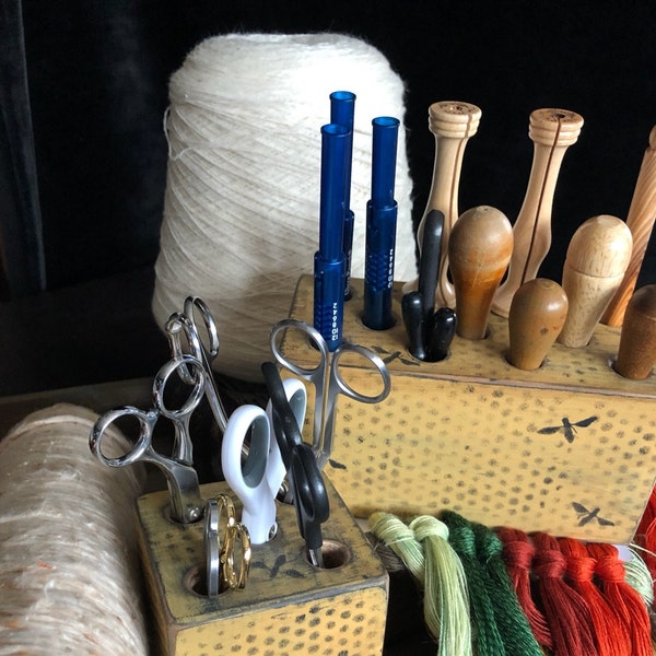 Primitive Hook Keeper for Rug Hooking and Scissors Robin - Etsy