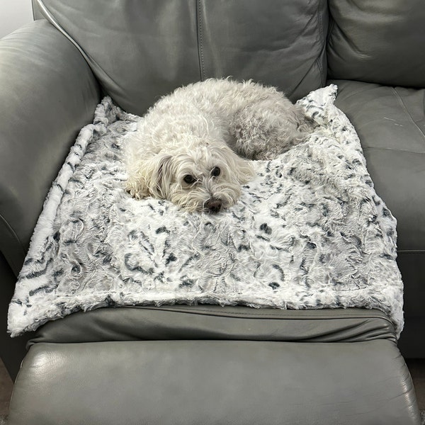 Frosted Lynx Minky Throw Blanket, Christmas Gift, Animal Print Minky ...