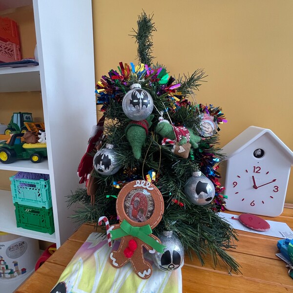 MST3K Silhouette Decal - Etsy