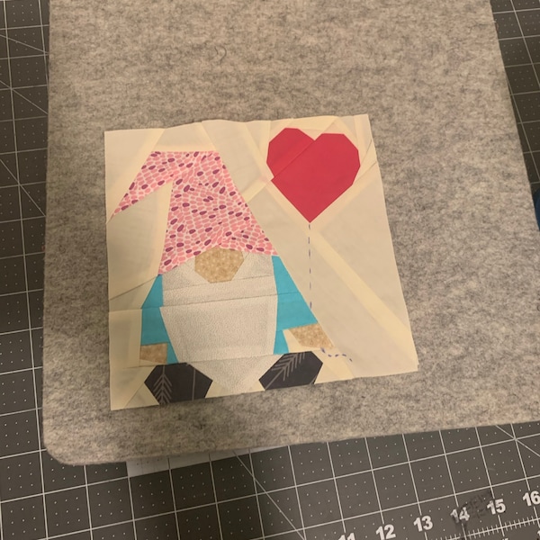 HEARTY GNOME Paper Pieced Block Pattern in PDF - Etsy
