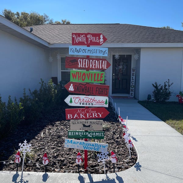 Christmas Directional Sign Porch Sign Distressed Wood Lawn Ornament ...