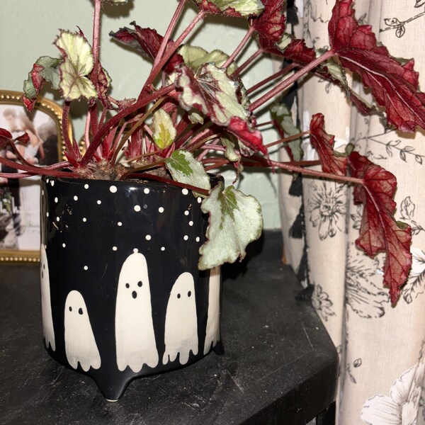Ghost Planter - Halloween Decor - Spooky Pot - Multiple Sizes - Etsy