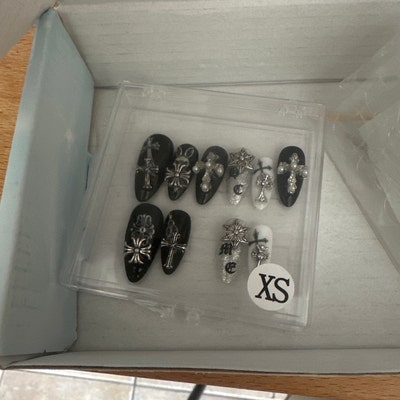 Custom Press on Nails/party Press on Nails/flakes for Nails/wedding ...