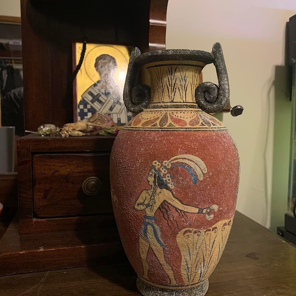 Prince of Lilies Minoan Fresco Painting Knossos Vase Ancient Greek ...