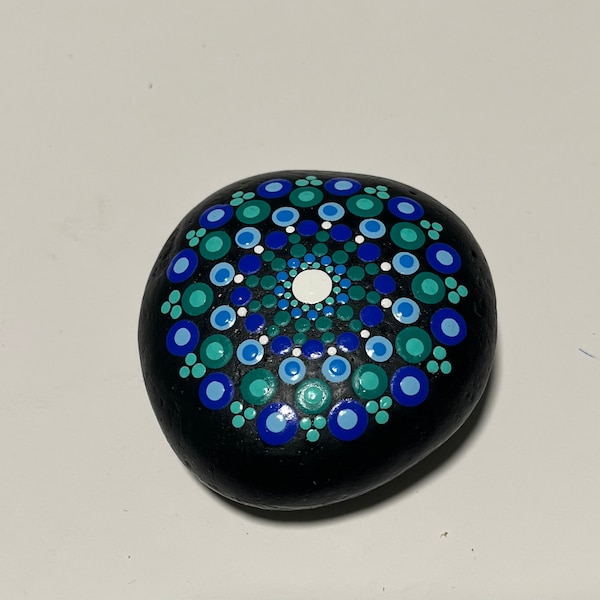 Painted Mandala Stones | Paperweights | Mandala Dot Art | Painted Rocks ...