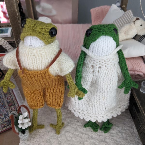 Cute Green Frog With Sweater,froggie Frog Crochet,amigurumi Frog ...