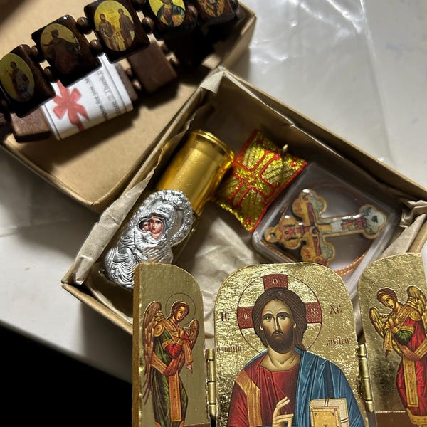 Triptych Christian Icon of Virgin Mary gorgoipikoos and Archangels With Aging Technique ...