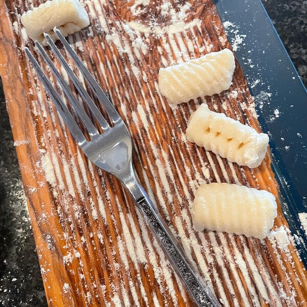 Ghoulish Ghosts Halloween Ravioli Mold - Etsy