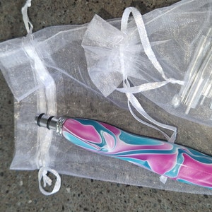 Ergonomic Crochet Hook Set in Blue Crush Resin With Interchangeable ...