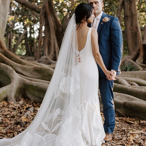 LILLY /chapel Organza Floral Veil/ Custom Veil/ Chapel Wedding Veil ...