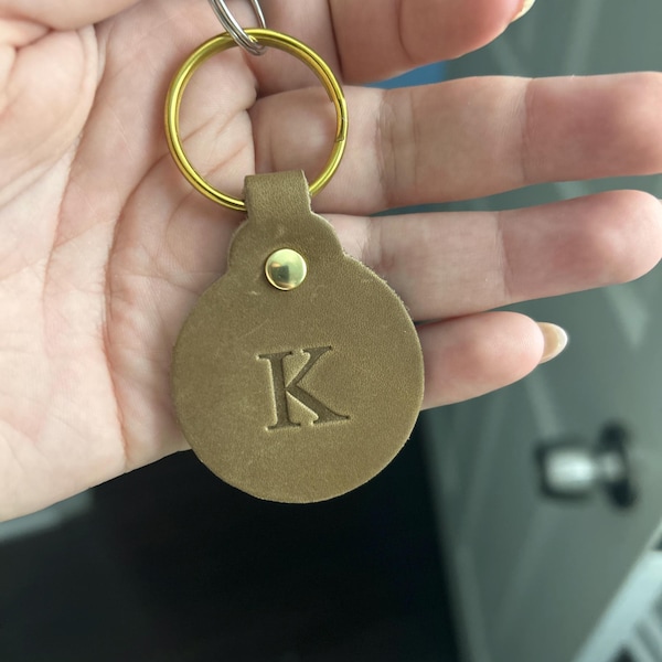 Custom Leather Circle Keychain. Monogrammed Personalized Full Grain ...