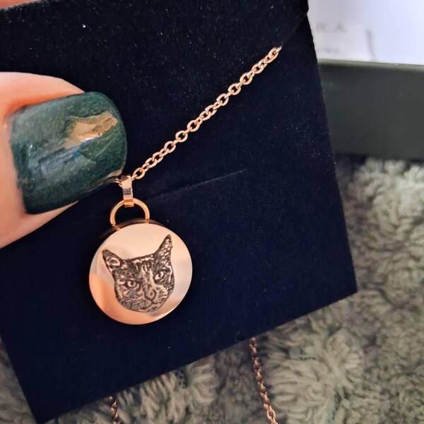 Pet Fur Memorial Necklace - Custom Pet Portrait Fur Memorial Jewelry ...