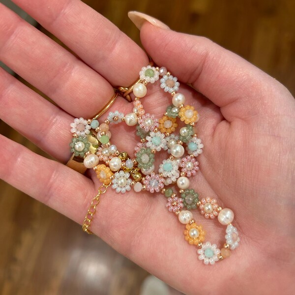 Colorful Pearl Beaded Necklace Flower Bead Necklace for Women Daisy ...