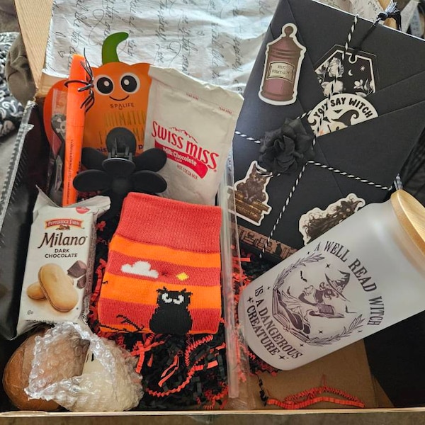 Halloween Blind Date With a Book Box , Halloween Book Gift, Book Lover ...