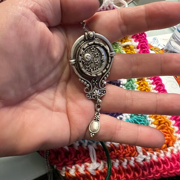 Photo Locket, Star Locket, Delicate Flower Filigree, Locket Necklace ...