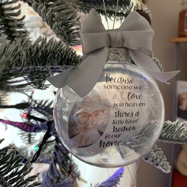 Memory Bauble, With a Photo of Your Loved One With a Beautiful White ...