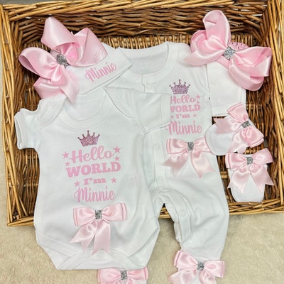 Newborn Baby Homecoming Set. SUPERB QUALITY Sleepsuit Hat Bib Headband ...