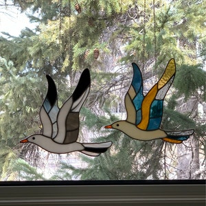 Modern Stained Glass Leaves Pattern, Plant Stained Glass Patterns ...