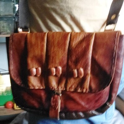 Arthur's Satchel Bag Arthur Morgan Leather Satchel Adventurer Worn ...