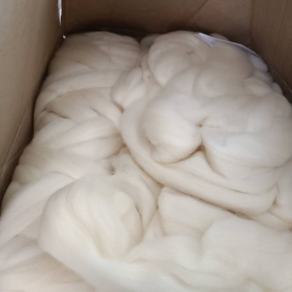 4.4 Lb on Sale Wool Roving, Roll Un-dyed White Wool Top Fiber Spinning ...