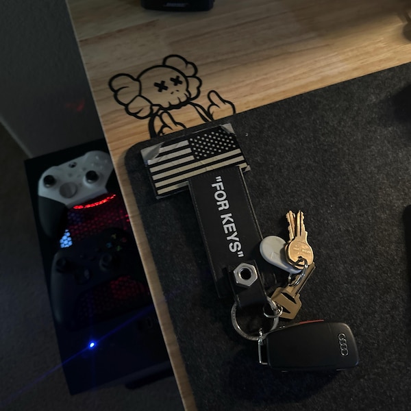 Kaws Inspired Peeker Vinyl Decal for Car Window, Laptop, Water Bottle ...