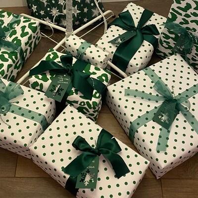 Christmas Green Spotty Luxury Wrapping Paper - Etsy UK