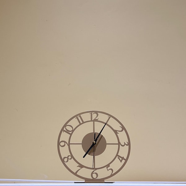 Gold Tabletop Minimalist Lineal Circle Metal Slient Clock, Diameter 9.8 ...