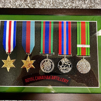 CK06 for Display Various Types of Small Medals, Medallions, Crosses and ...
