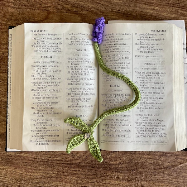 Lavender Bookmark Crochet Pattern: Beginner-friendly (PDF Pattern) - Etsy