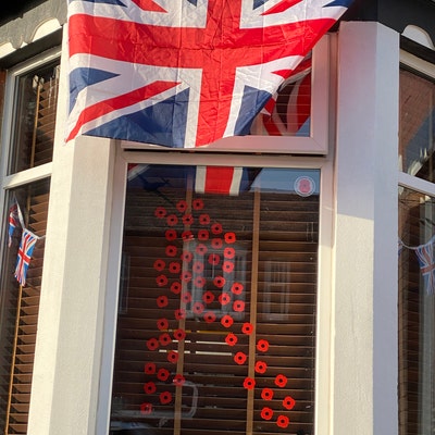 Poppy Window Stickers Poppies Day Remembrance Tribute Scene - Etsy UK