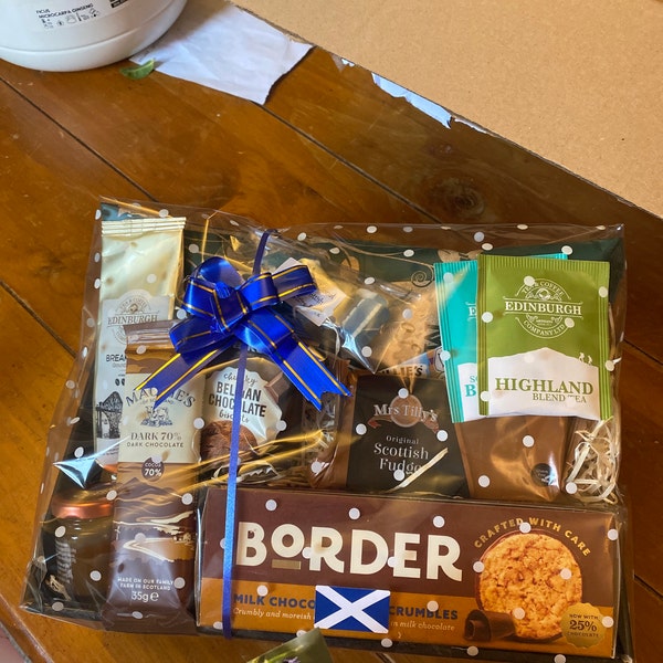 Irish Gift Hamper | Ireland Snack Gift | Gift Box From Ireland | Irish ...