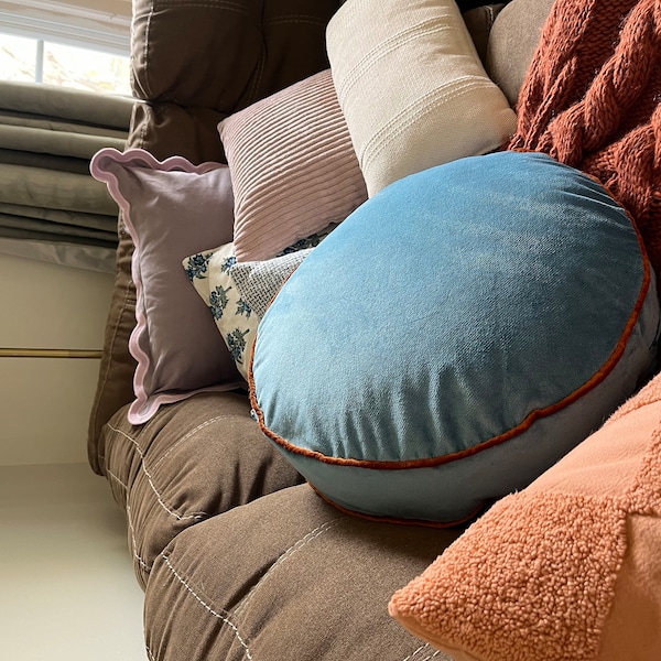 Round Pillows, 30 Color Pillows, Cover and Insert, Customizable Piping ...