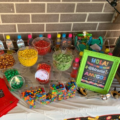 Hola Amigos Fiesta Sign. Mexican Fiesta Party Decor. 10x8 Digital File ...