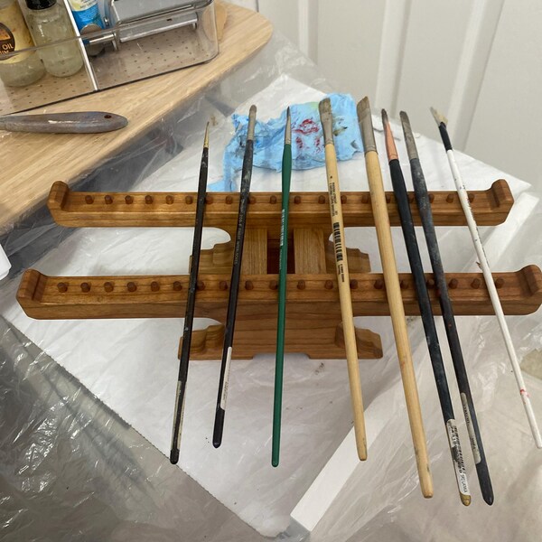 Pine Paintbrush Storage Case: Holds 31 Brushes - Rest, Organizer, and ...