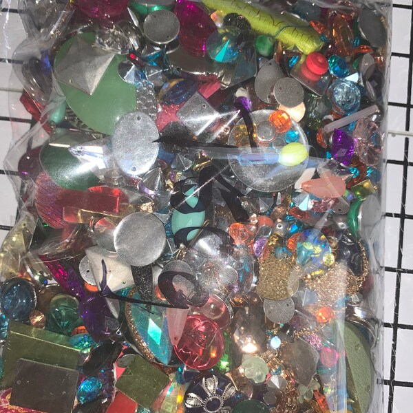 Assorted Mixed Gemstones and Beads, 150 Grams Mix Acrylic Rhinestones ...