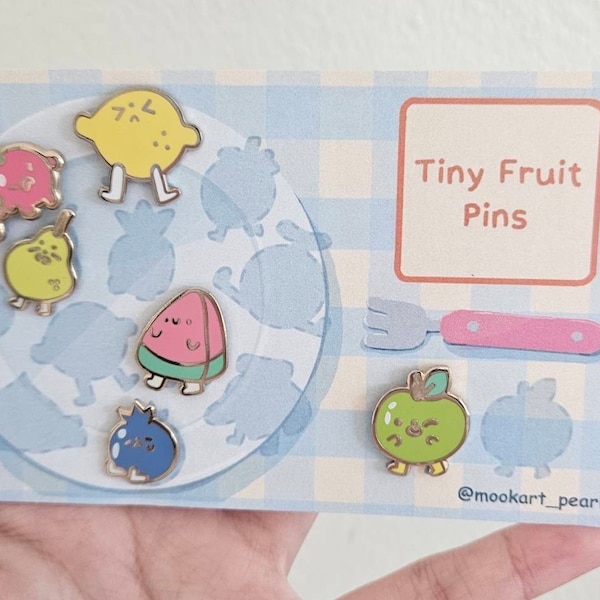 A Tiny Wizard Mouse! Enamel Pin! - Etsy