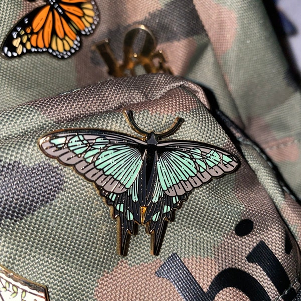Glassy Bluebottle Butterfly Enamel Pin - Etsy
