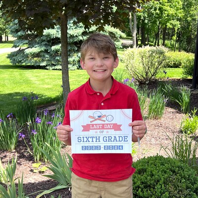 First Day of Freshman Year Rainbow Sign, Rainbow First Day of Grade 9 ...