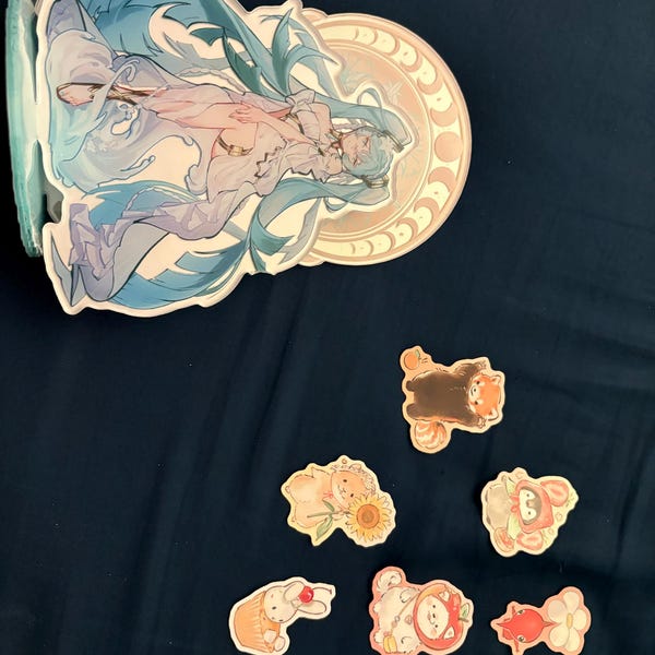 Alien Stage Keychains, Sua, Ivan, ALNST Fan Merch - Etsy