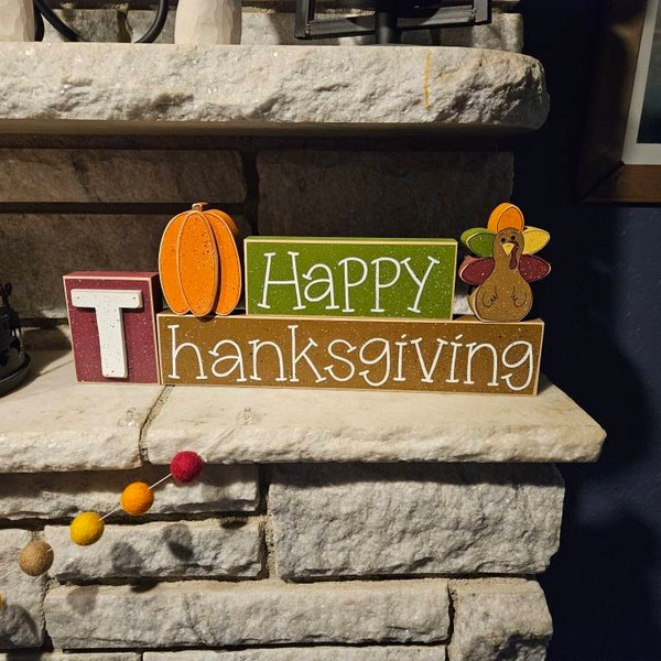 HAPPY THANKSGIVING BLOCKS With Pumpkin and Turkey Blocks for Table ...