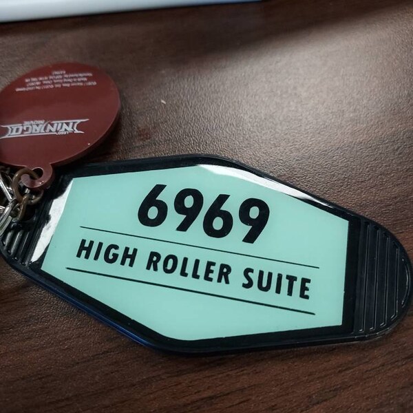 Customizable Fallout Nuka-world Keychain - Etsy