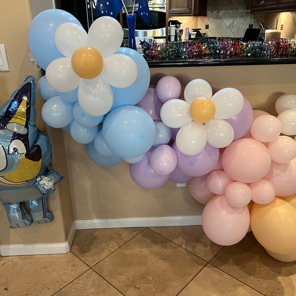 Licensed Bluey by Anagram Blue Dog Birthday Pastel Balloon Garland ...