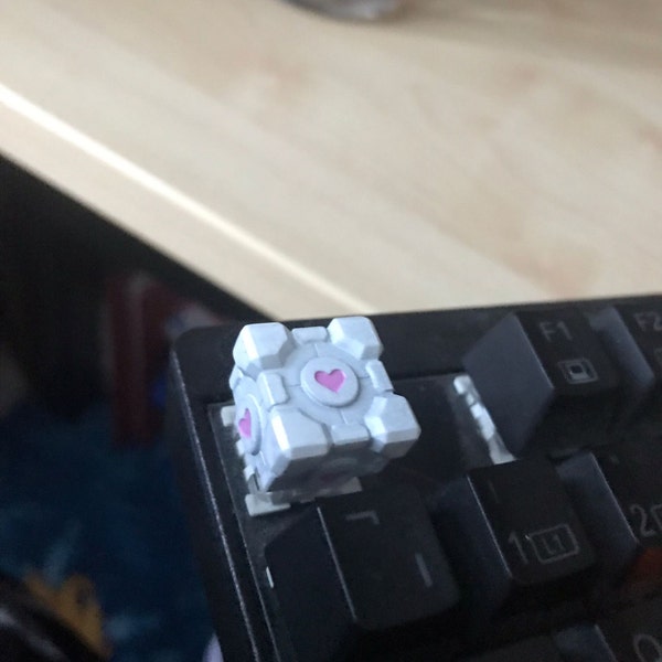 Portal 2 Companion Cube - Keycap for Mechanical Keyboard - Etsy