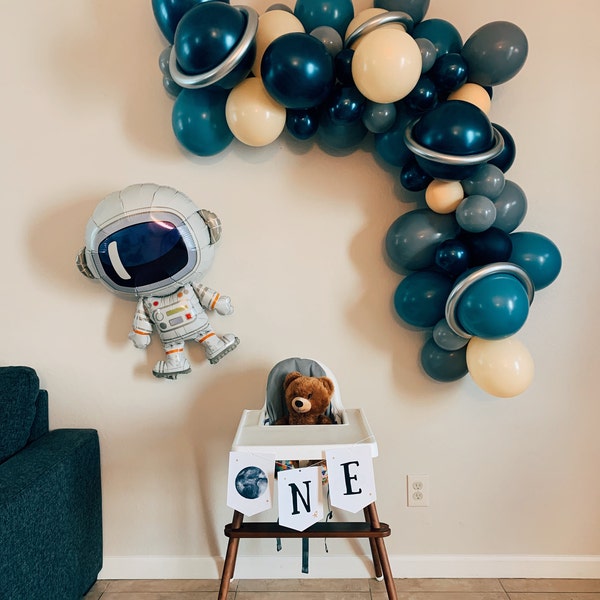 Astronaut Balloon Garland Kit, Outer Space Theme Birthday Decorations ...
