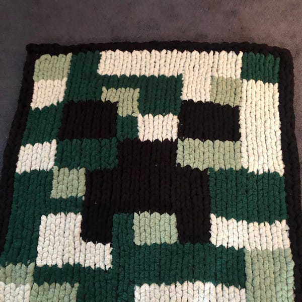 Fisherman With Bass - Finger Knitting / Chunky Knit Blanket Pattern - Etsy