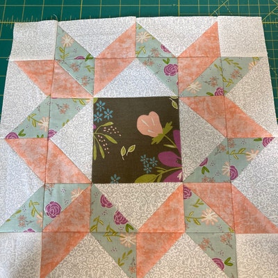 Sunflower Table Topper PDF Quilt Pattern Table Decor 20 X 20 and 20 X ...